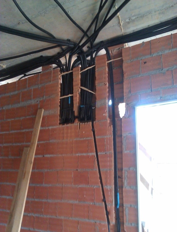 INSTALACIONES ELÉCTRICAS RESIDENCIALES SEMIOCULTAS ~ Instalaciones Eléctricas Residenciales