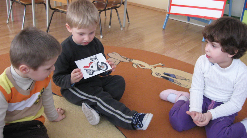 Grupa boboceilor: JOC DIDACTIC "PE UNDE CIRCULĂ?