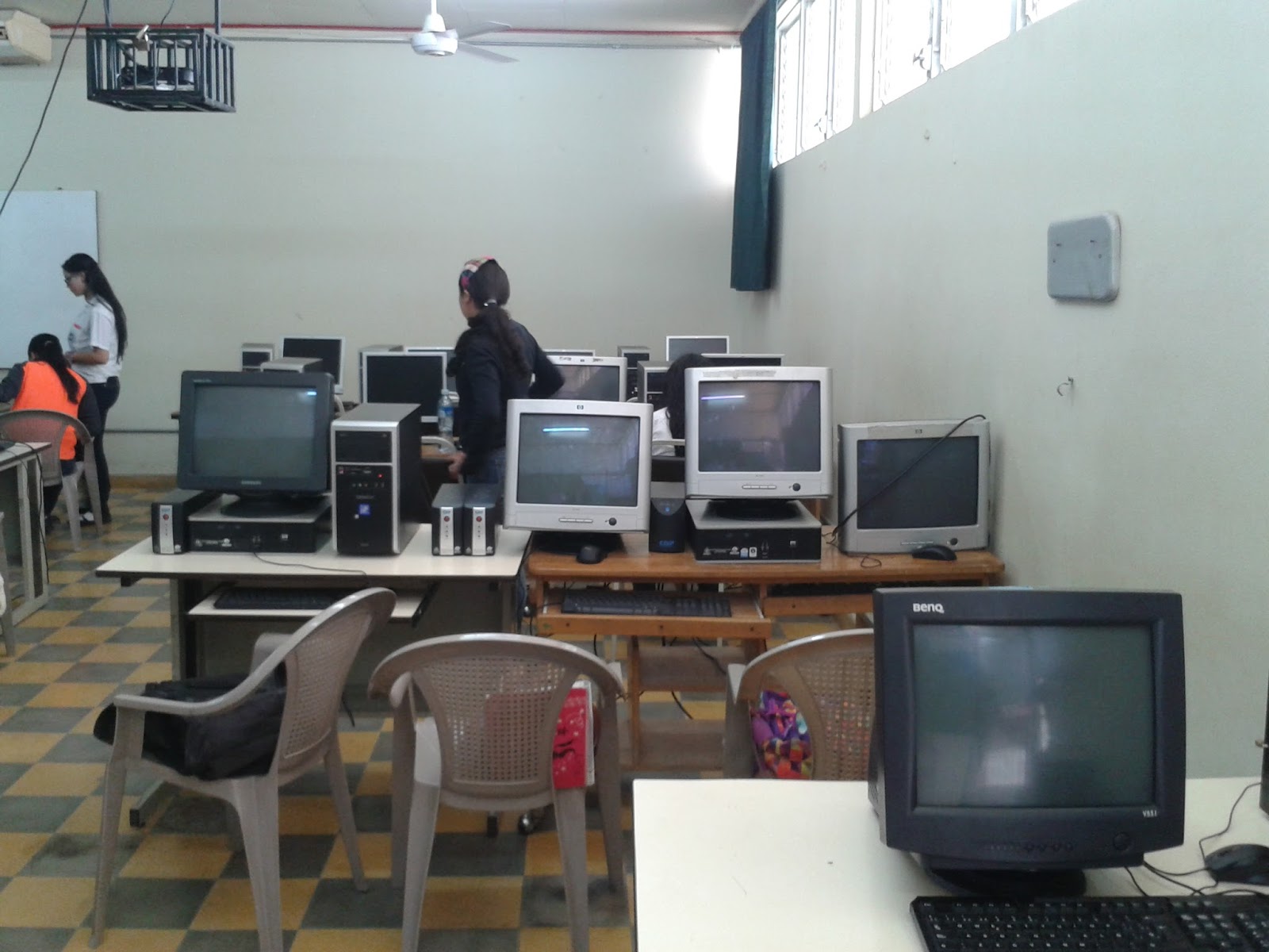 Laboratorio de Informatica del Hector V. Medina: Laboratorio de ...