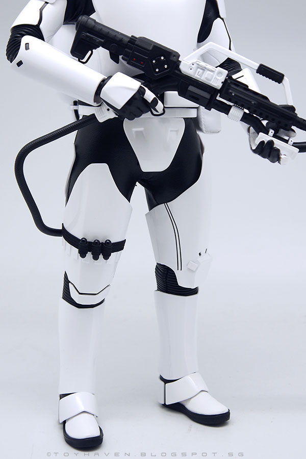 toyhaven: Review 1: Hot Toys Star Wars: The Force Awakens 1/6th First ...