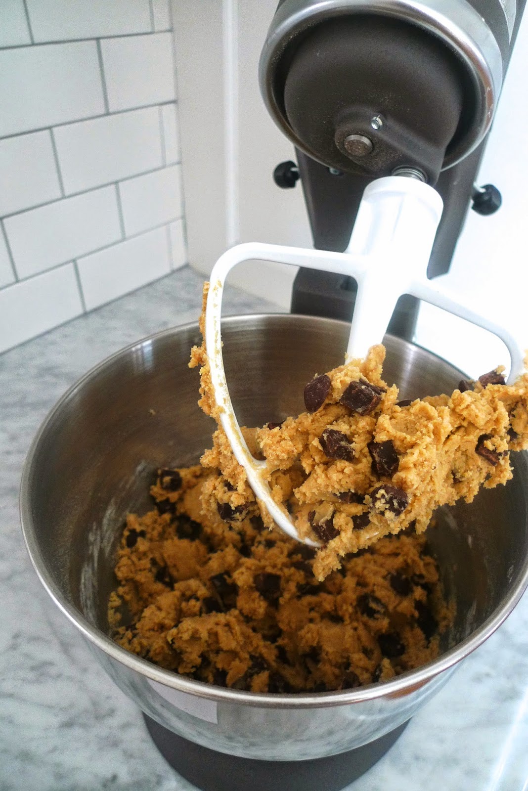 siriously delicious: #VoiceTailgate: Usher's Gusher Cookies