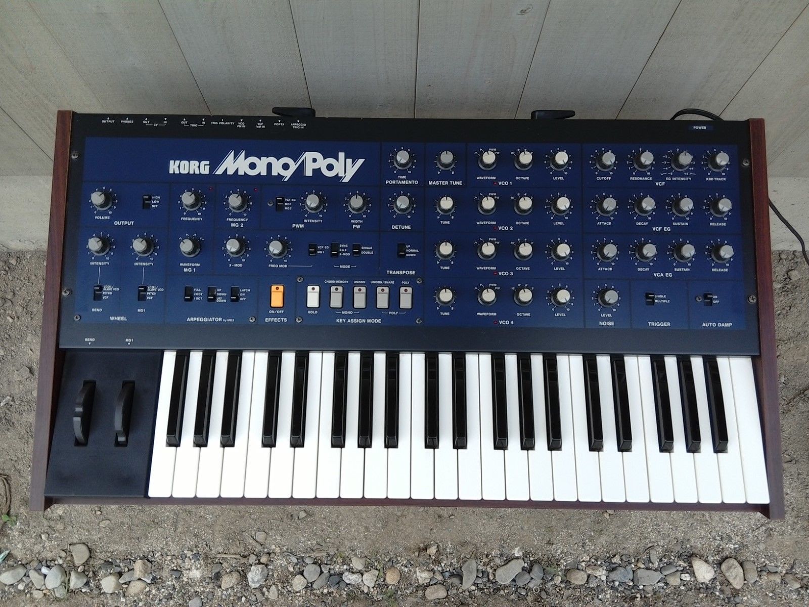 MATRIXSYNTH: KORG MONO/POLY monophonic synthesizer