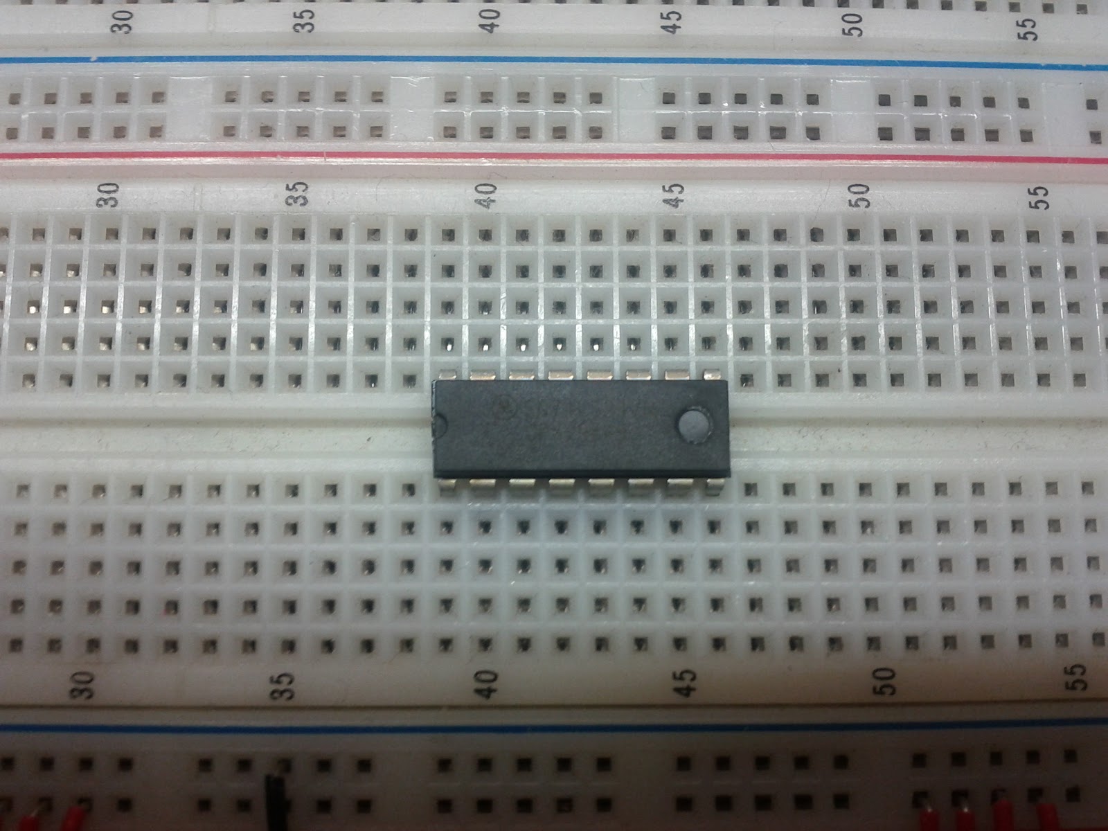 74LS247 BCD to 7-Segment Decoder 七劃管解碼器