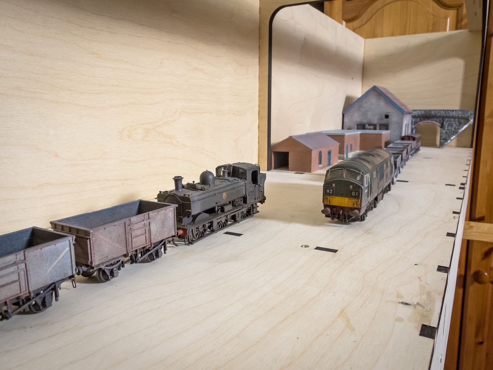 Chris Nevard Model Railways & Photography Blog: New Layout!