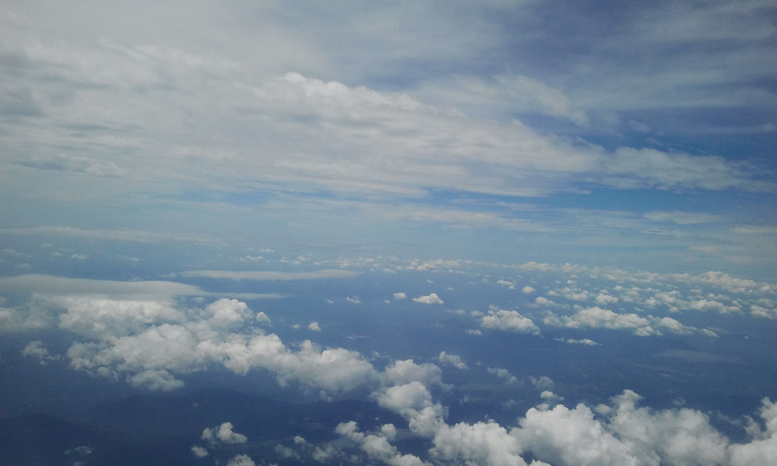 79+ Tren Gaya Pemandangan Awan Biru, Pemandangan Indah