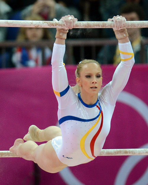 Olimpiada de la Londra: JO 2012 - SANDRA IZBASA - PARALELE - GIMNASTICA ...
