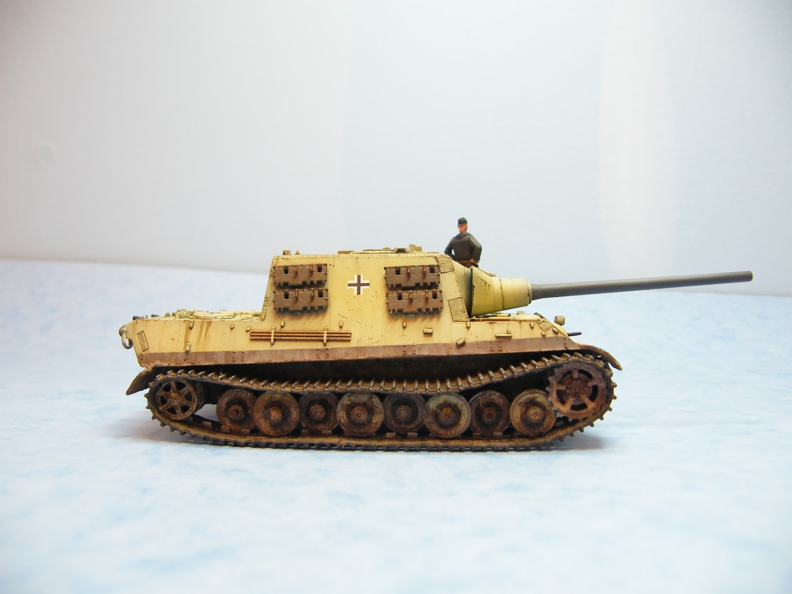 Blue Bear's Scale Models: Trumpeter 1/72 Jagdtiger Porsche suspension