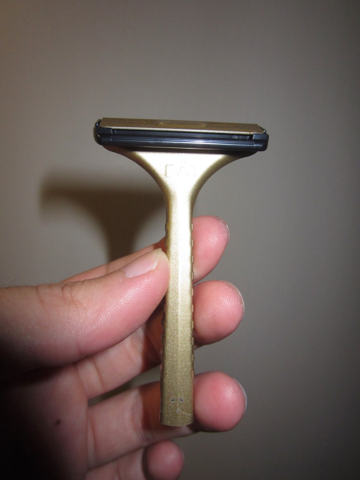 Leothoughts: Kai S-Gold Dispoable Single Blade Razor