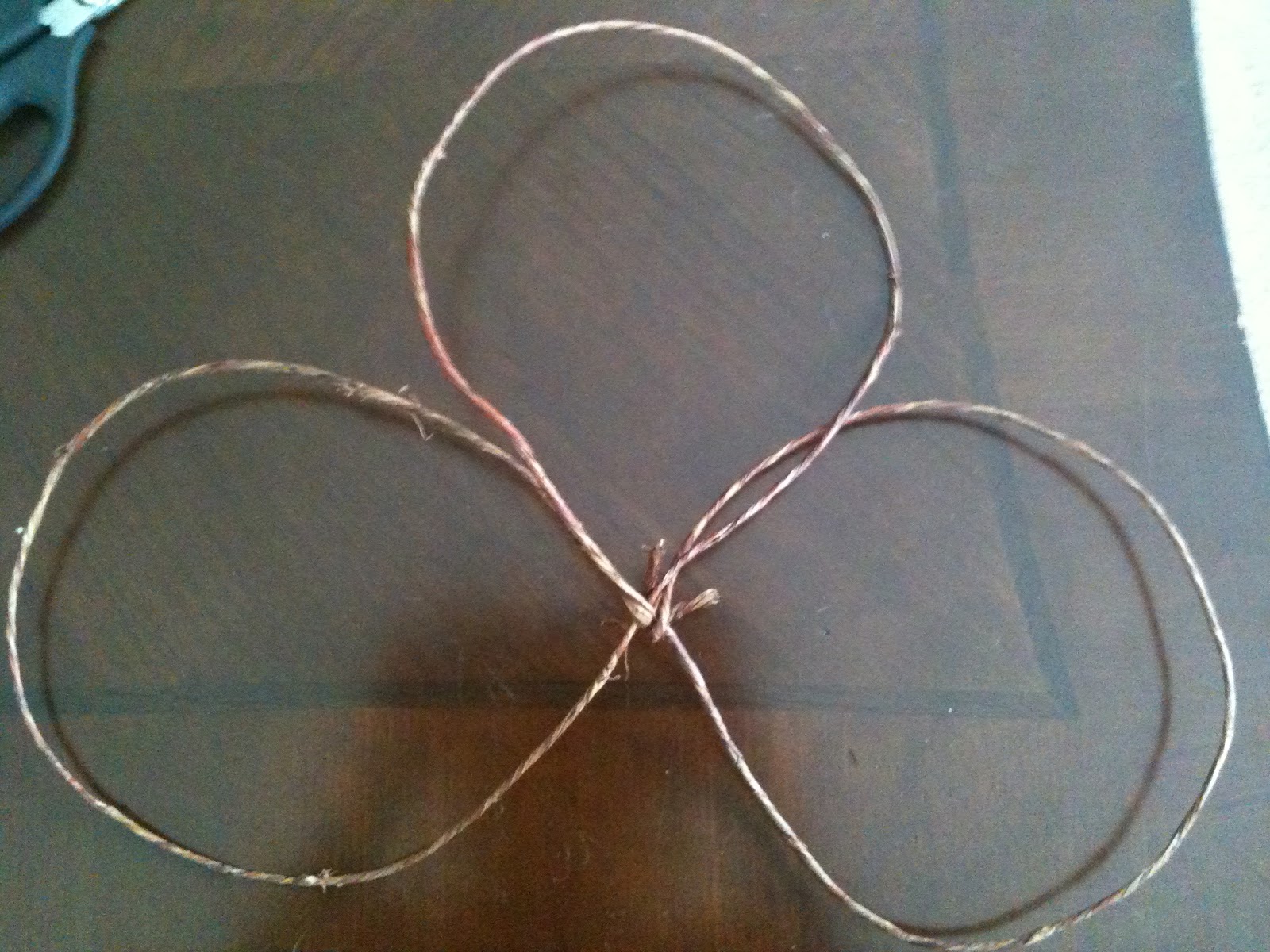Holly Goes Lightly: DIY Shamrock Wreath