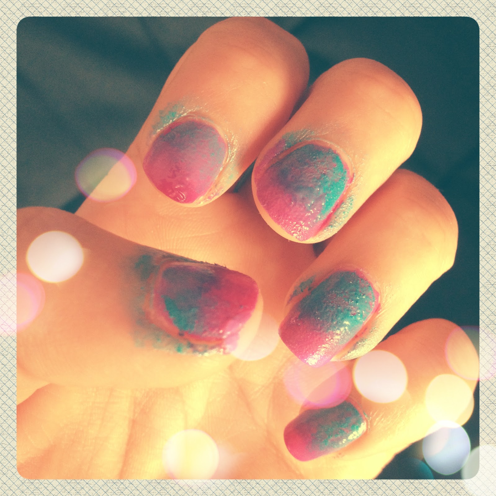 Life, life and a bit more life...: Nail art tutorial - gradient/blended ...