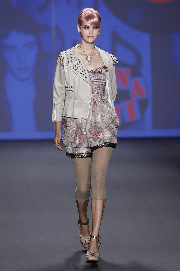 ANNA SUI - Young style Punk Fashion New York - FW - Printemps / été ...