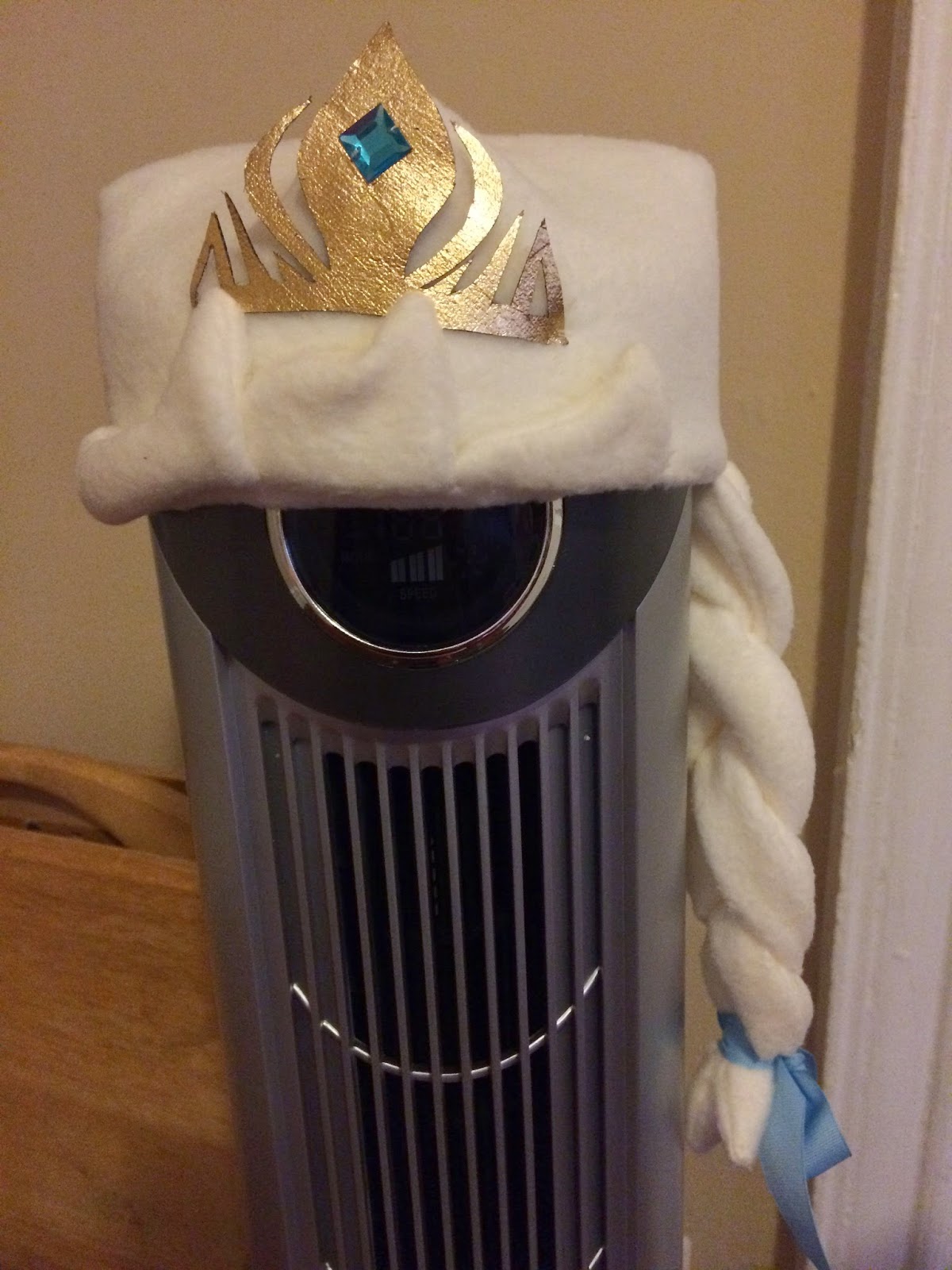 Fleece Frozen Elsa Inspired Hat Tutorial - First Time Mom and Losing It