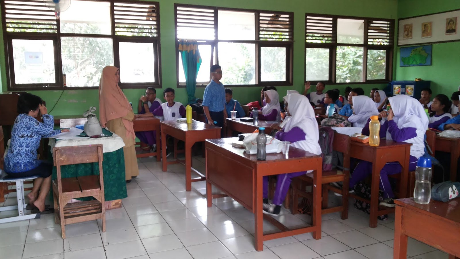IPA UNTUK SMP: PENJARINGAN KESEHATAN UKS SMPN 12 BEKASI