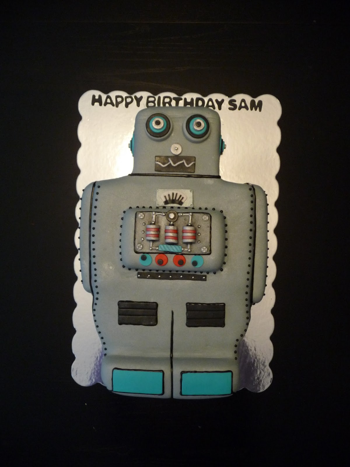 CLASSIC CAKES: Robot Cake