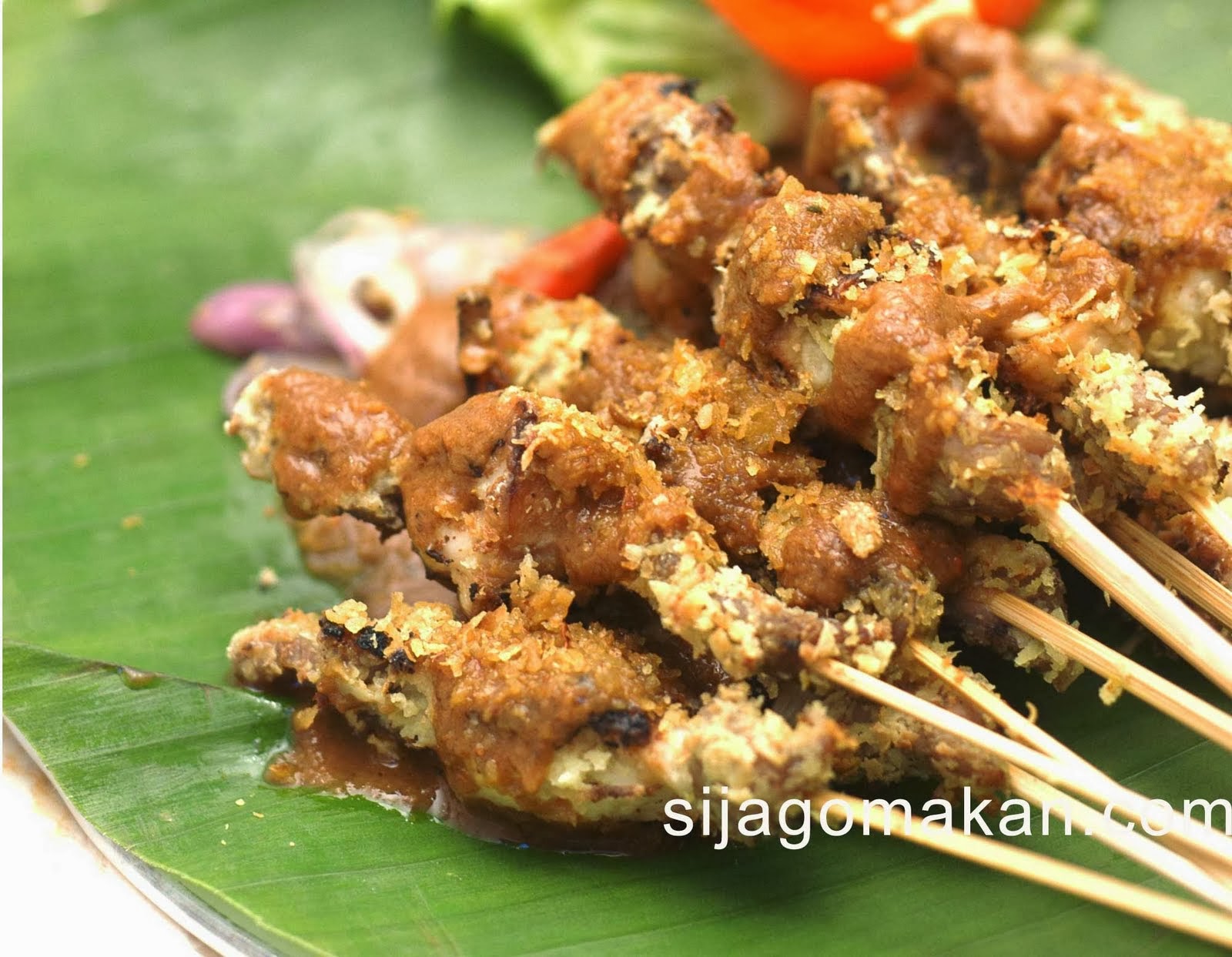 ikan nila: Kelezatan Sate Kelopo Khas Surabaya