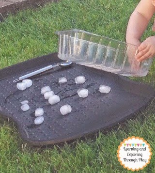 Learning and Exploring Through Play: Ice Cubes Sensory Play