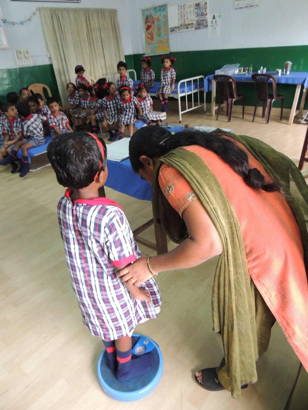 Kendriya Vidyalaya, Adoor(I): Students Medical Check-up in Vidyalaya