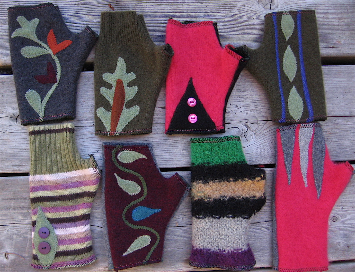 Green Grin: Mitts for Musing