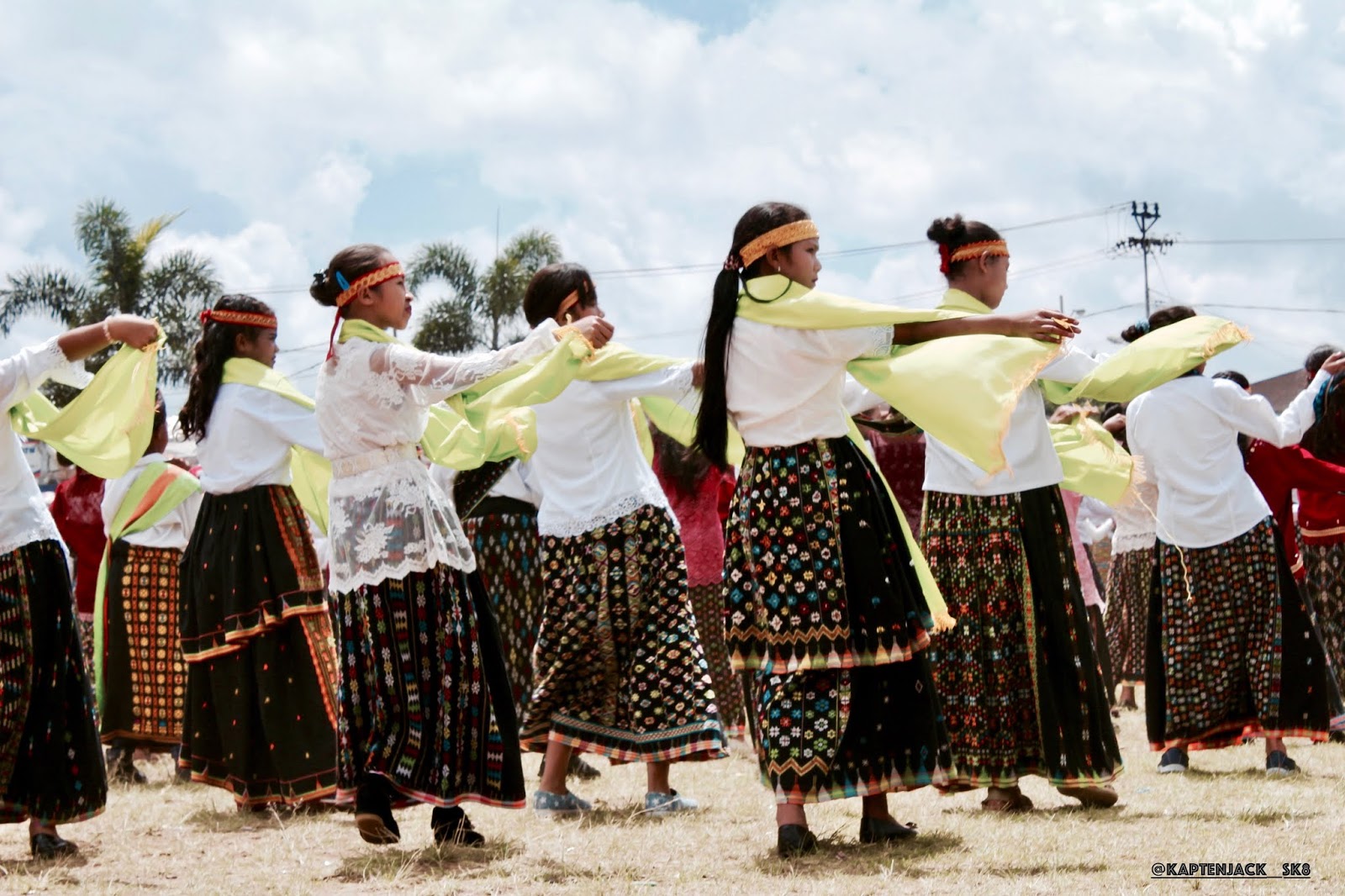 Keindahan Adat Budaya Flores Dimata Dunia - artikelMOO