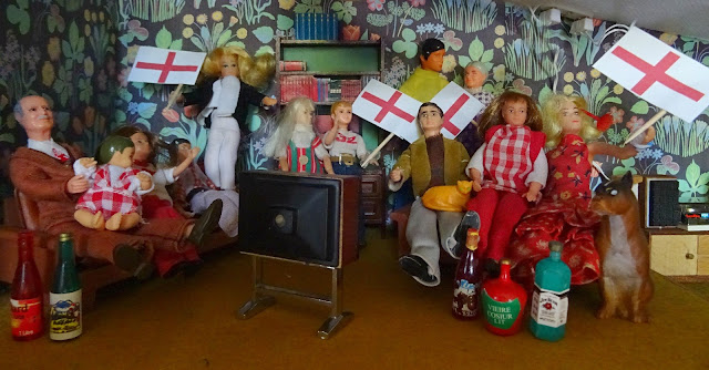 Vintage Vixen: Lets Be Frank - Forgotten Frocks, Refashioning and Ten ...