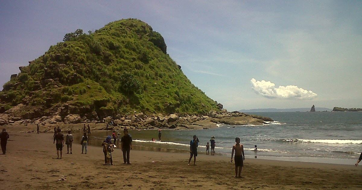 Explore Payangan Beach Of Jember Regency - EKPRAM