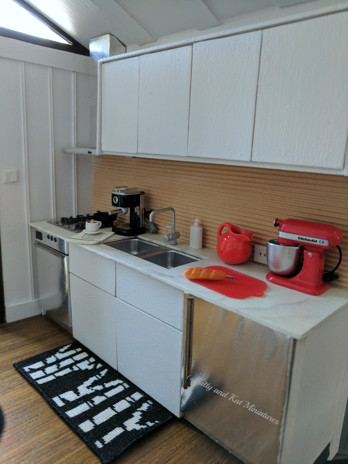 Kitty and Kat Miniatures: The Mid Century Room Box - Kitchen Reveal!