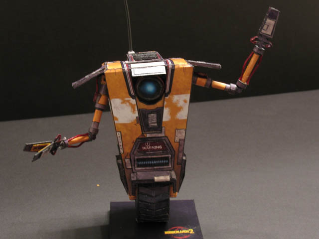 Borderlands 2 - Claptrap v2.0 Papercraft | Papercraft Paradise ...