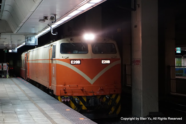 Blair's 鐵道攝影: E209電力機車 / TRA E209 Electric locomotive