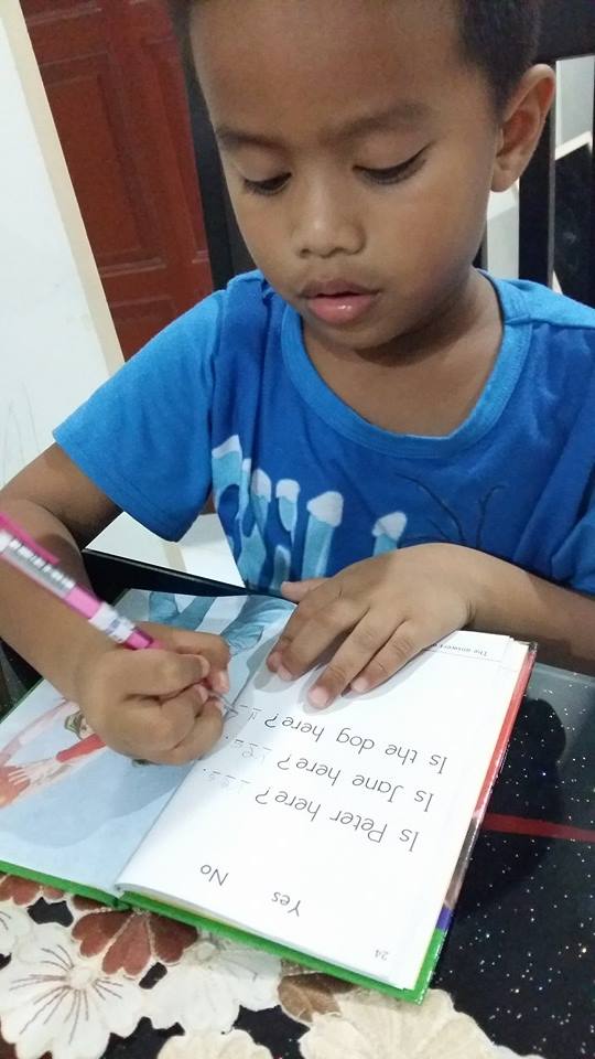 Anak Saya Bijak: 5 Tips Kejayaan Ibu Ajar Anak Membaca