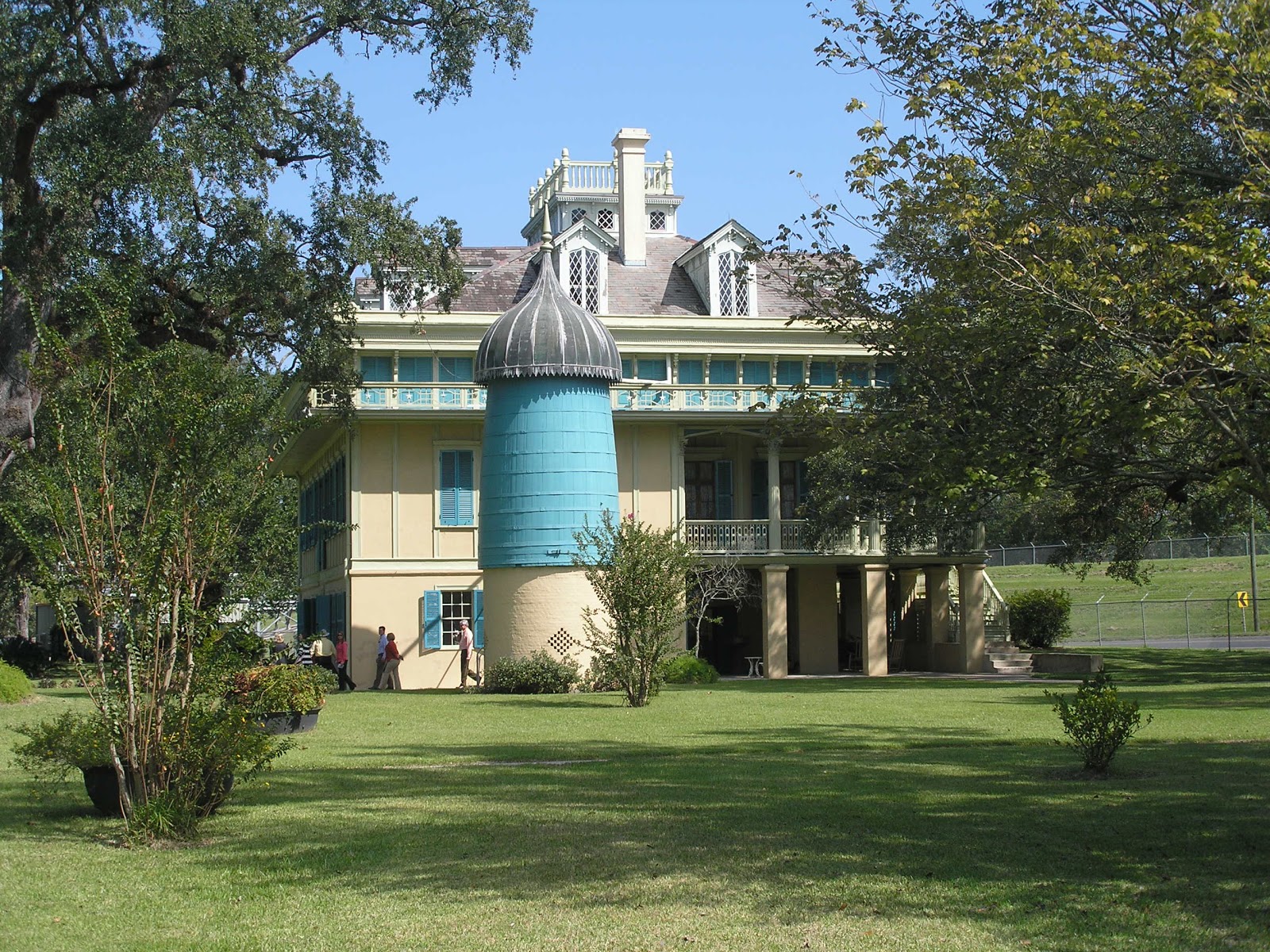 Travel with the Slivas: Louisiana Plantation Country