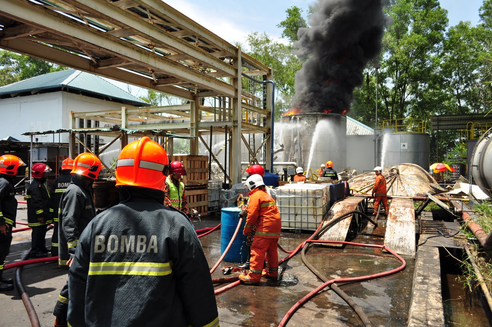 Malaysian Hollywood 2.0: Kecekapan Bomba Sabah berjaya kawal kebakaran ...