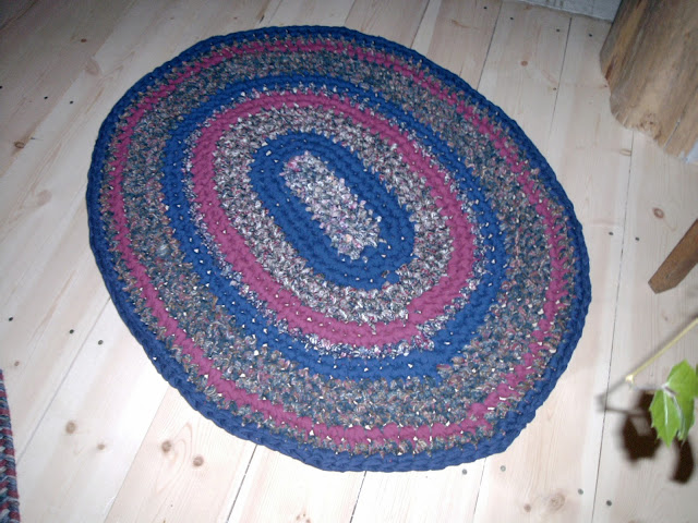 The Cabin Countess : Rag Rugs