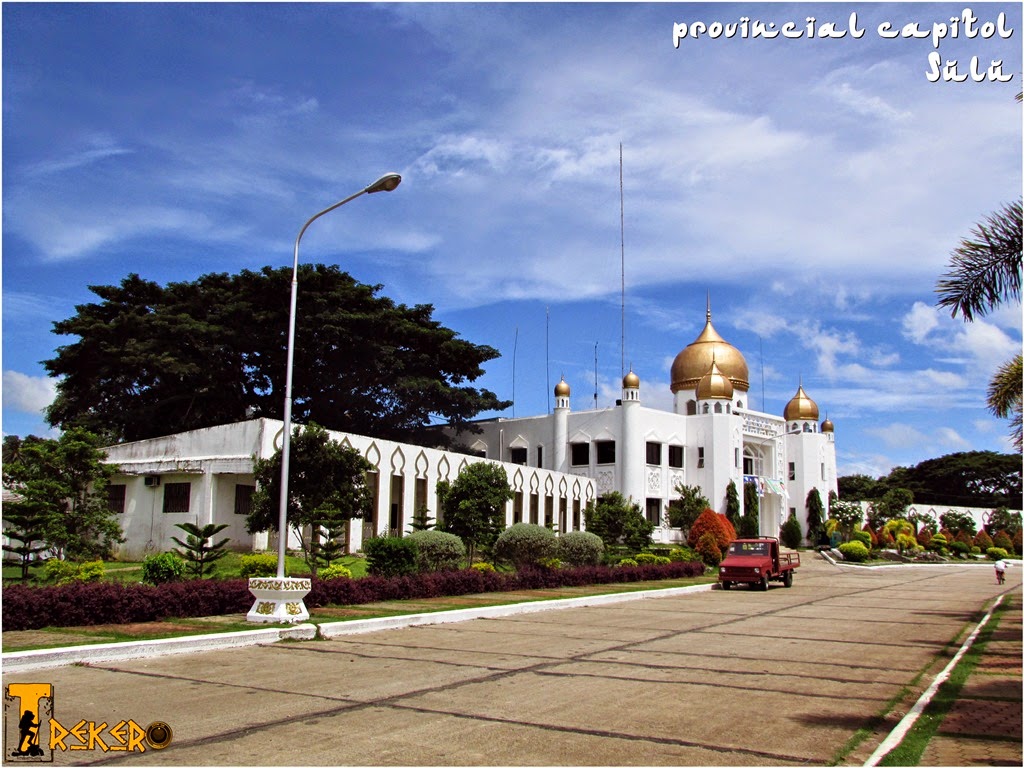 TREKERO: SULU PROVINCIAL CAPITOL: A Magnificent Islamic Architecture