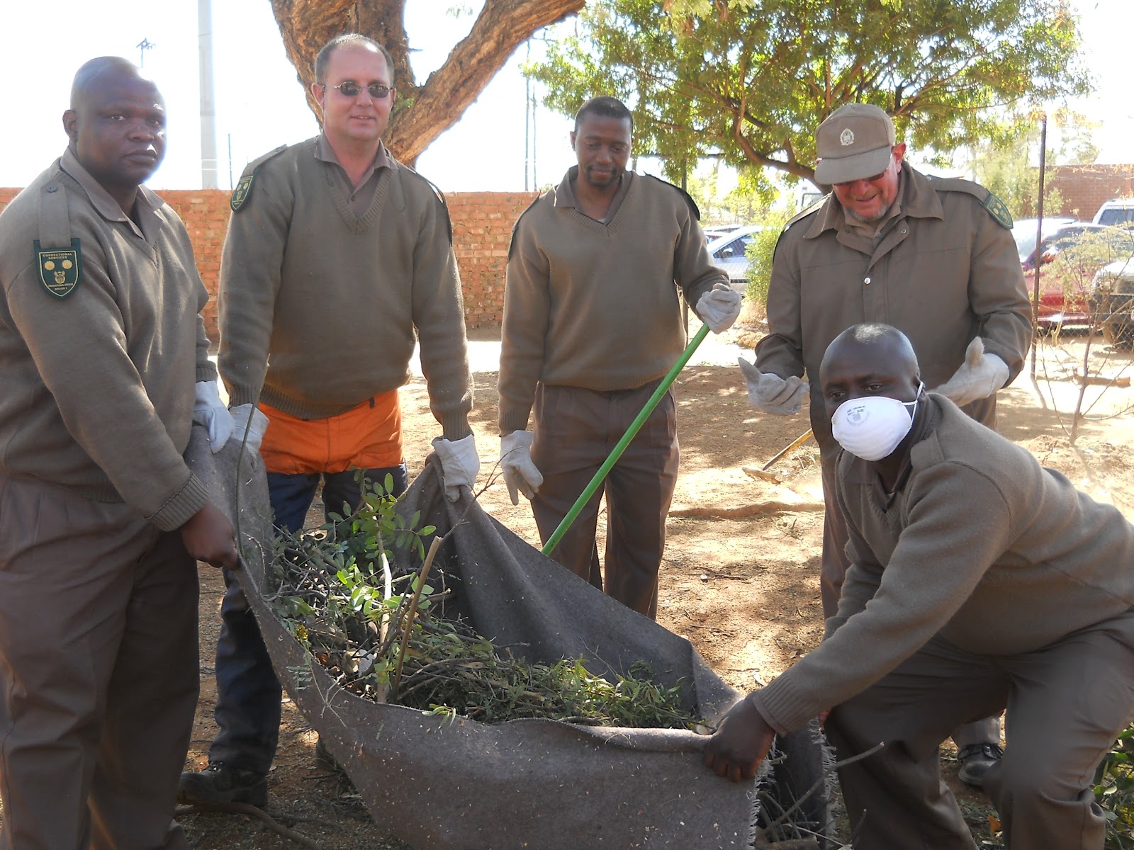 IPHUPHO - THE DREAM: Prison warders renovate a Hospice for Mandela Day ...