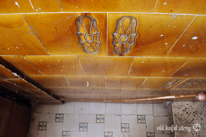 kafel #54 | old kafel story · szlakiem starych kafli ukrytych w kamienicach
