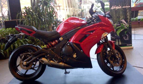 Harga Kawasaki ER-6n dan Ninja 650R