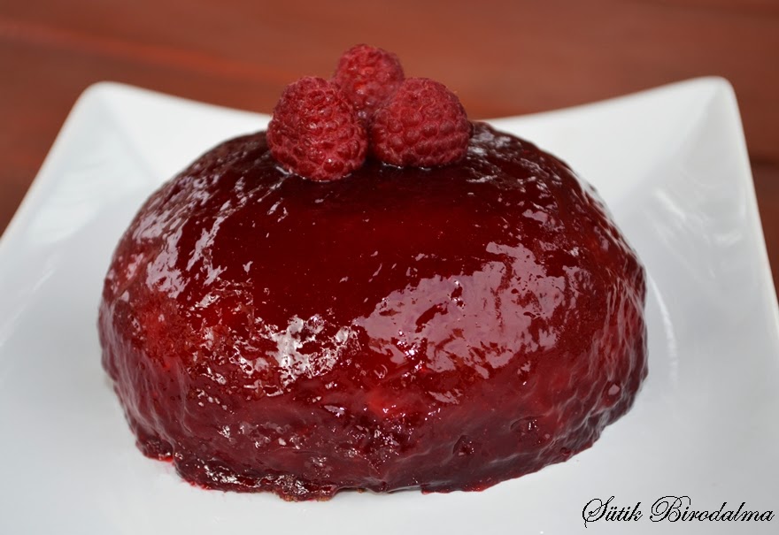 SÜTIK BIRODALMA: Csokis málnás mousse bomba / Chocolate raspberry ...