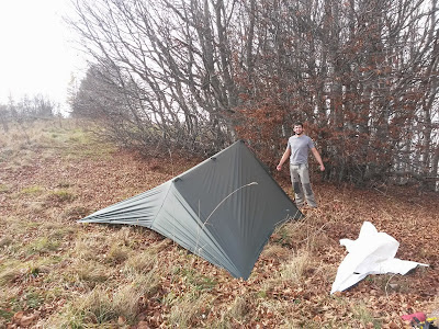 ultralight - How to make a fully-enclosed tarp setup with a 1.4 x 2.4 ...