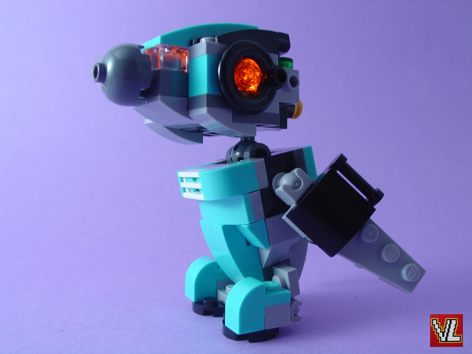 VIVOLEGO: Robot Bird with light-up eyes