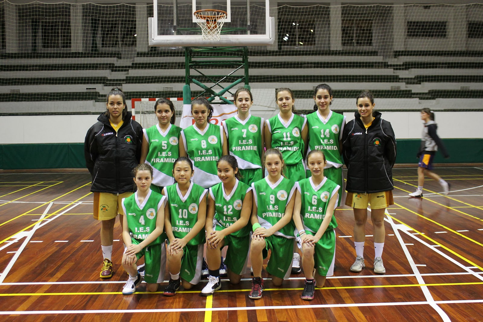 Club Baloncesto Femenino Huesca: EQUIPOS 2013-2014