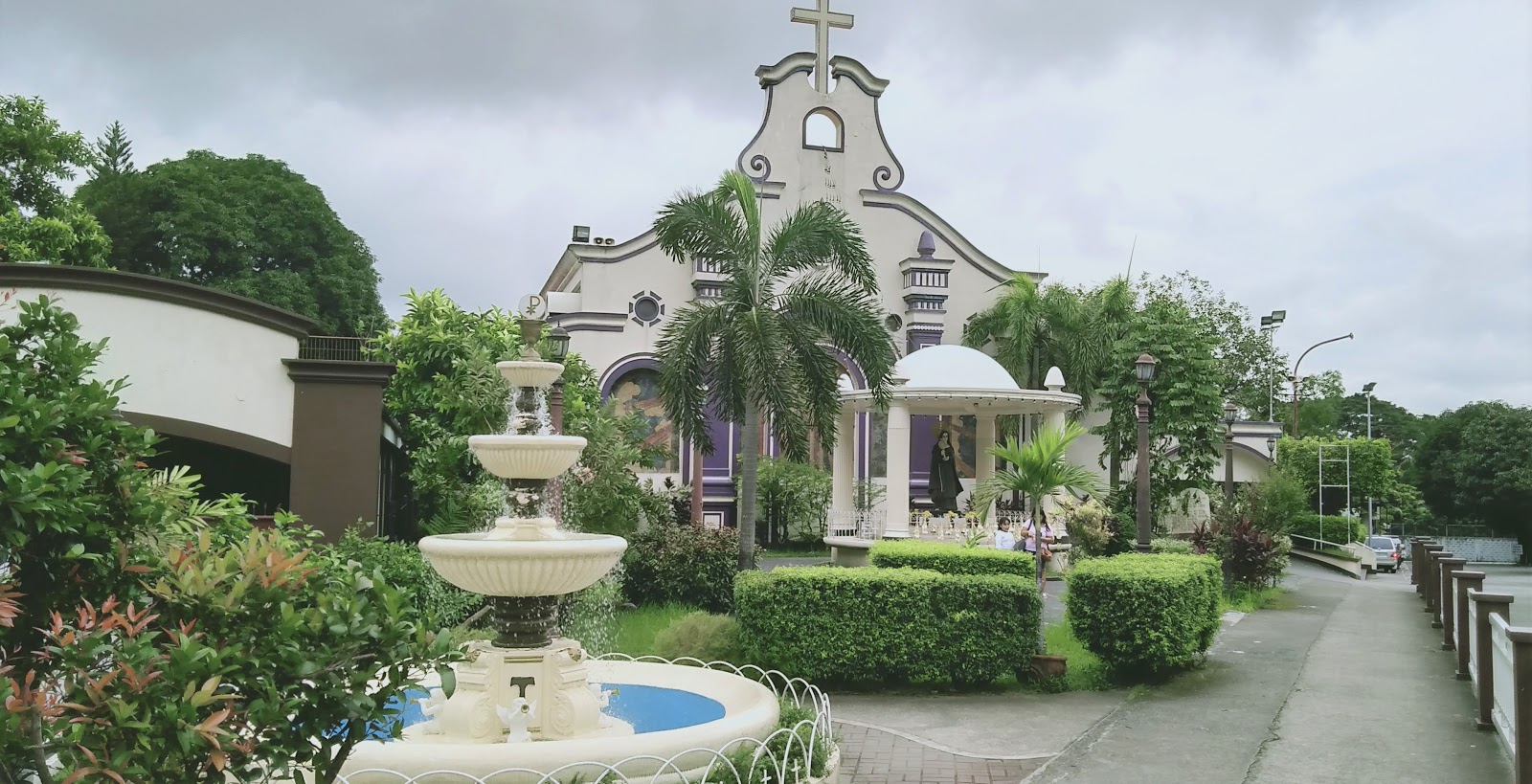 LEXICAL CROWN: WHY DO BELIEVERS FLOCK TO MONASTERIO DE STA. CLARA DE MANILA