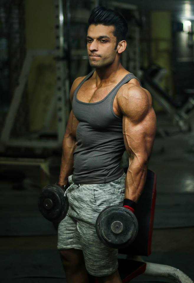world bodybuilders pictures: slim pakistani bodybuilder Faizan Waheed