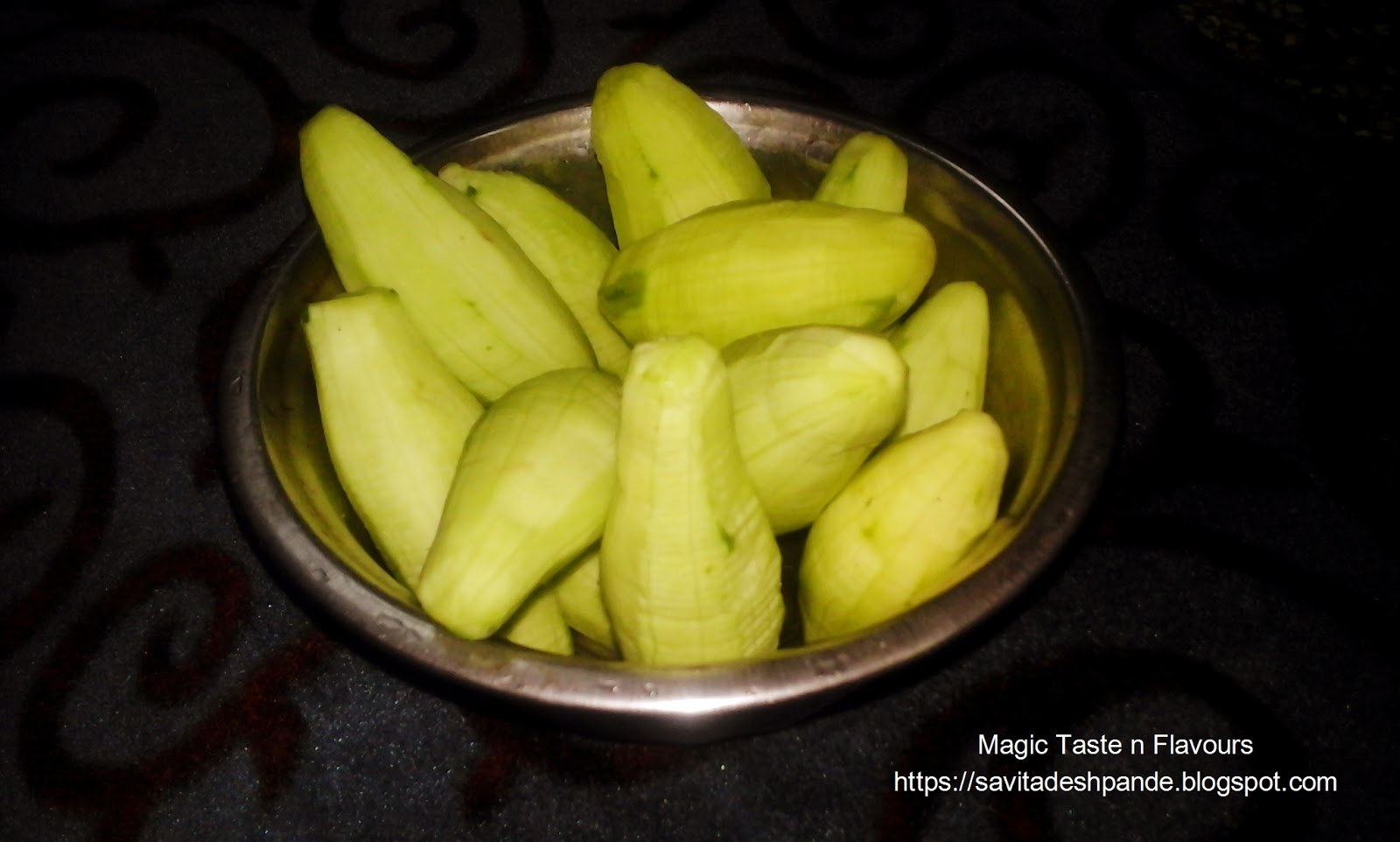 Magic Taste n flavours: Pointed gourd (parwal) subjee / परवलाची भाजी