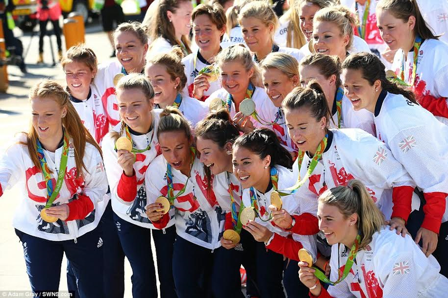 Team Great Britain receive heroes' welcome after returning home from ...
