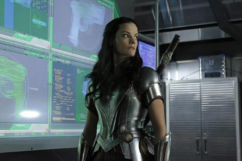 NUEVAS IMAGENES DE LADY SIF EN LA SERIE AGENTES DE S.H.I.E.L.D.