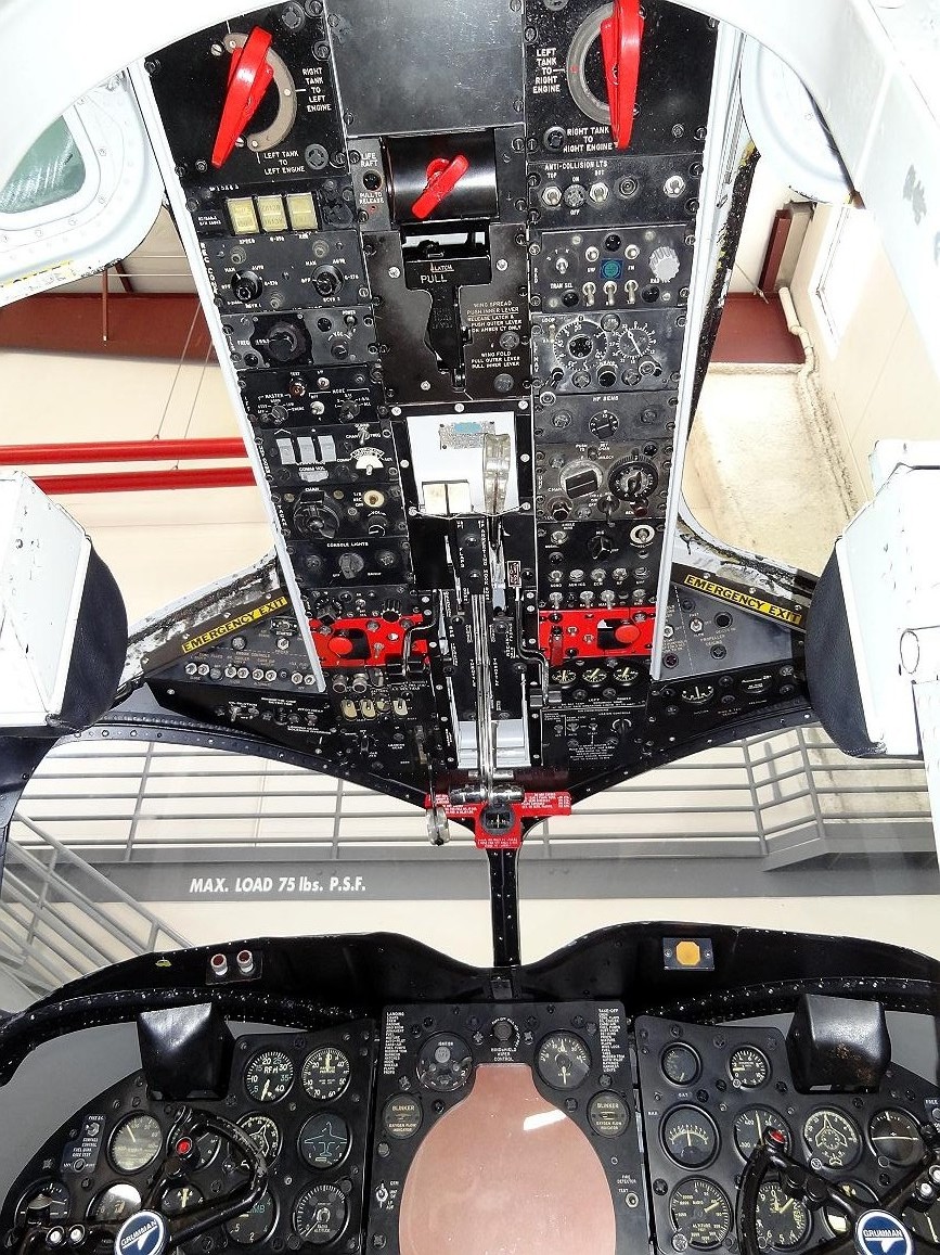 Plastic Models on the Internet: Cockpit walkaround vol.1: Grumman S2 ...