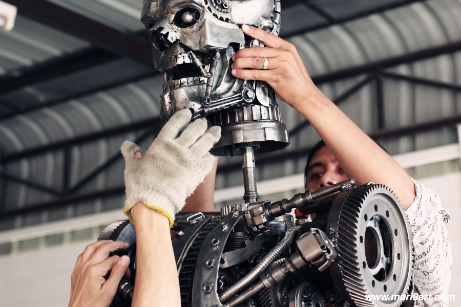 Terminator sculpture - Metal artwork - Steampunk