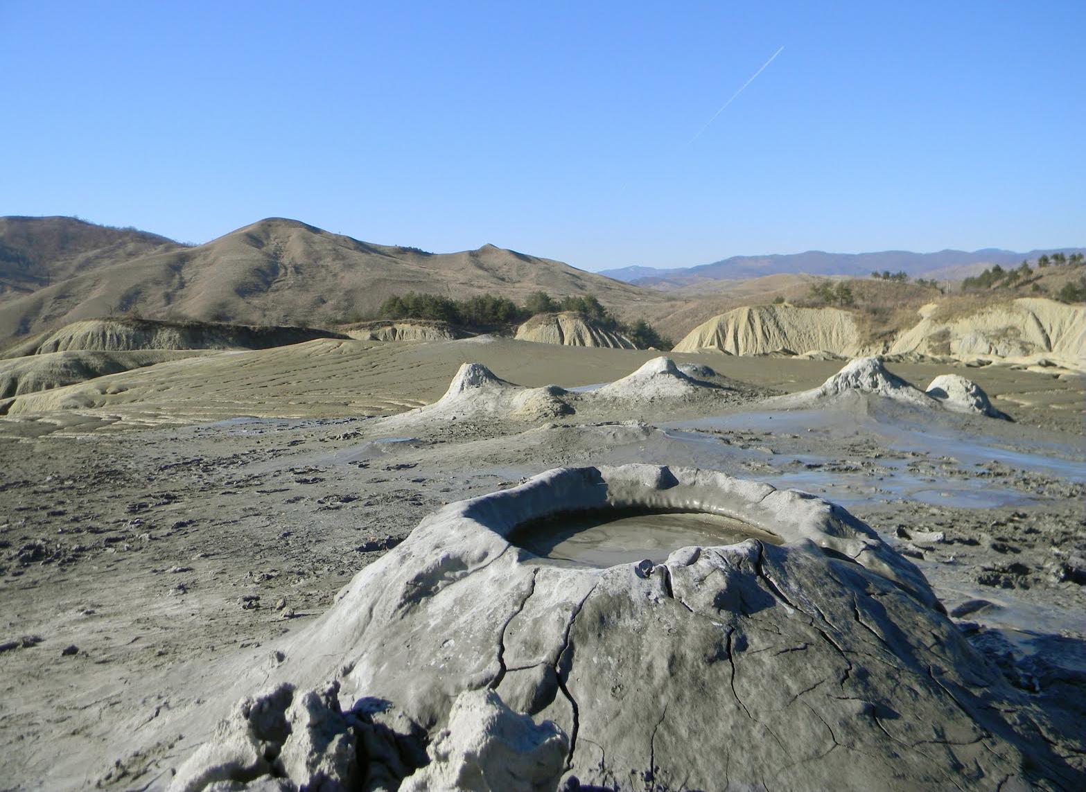 “Vulcanii noroiosi au avut un rol important In aparitia vietii pe ...