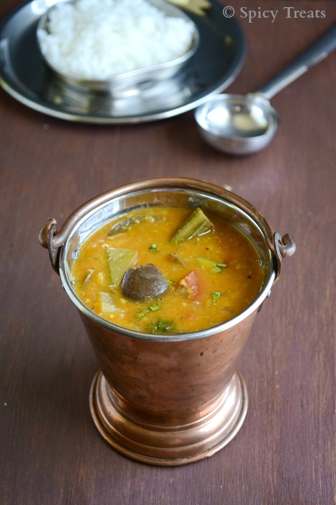 Spicy Treats: Kathirikkai Maangai Murangaikai Sambar / Drumstick ...