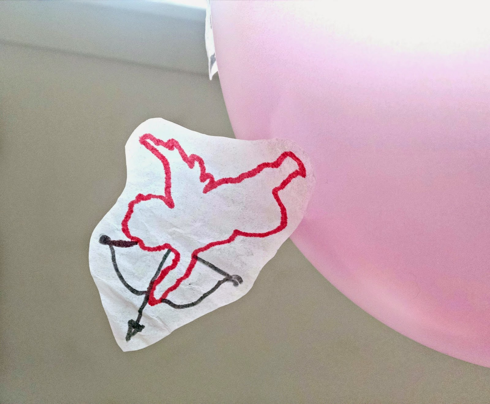 Flying Cupids | Static Electricity for Valentine's Day - The Science Kiddo